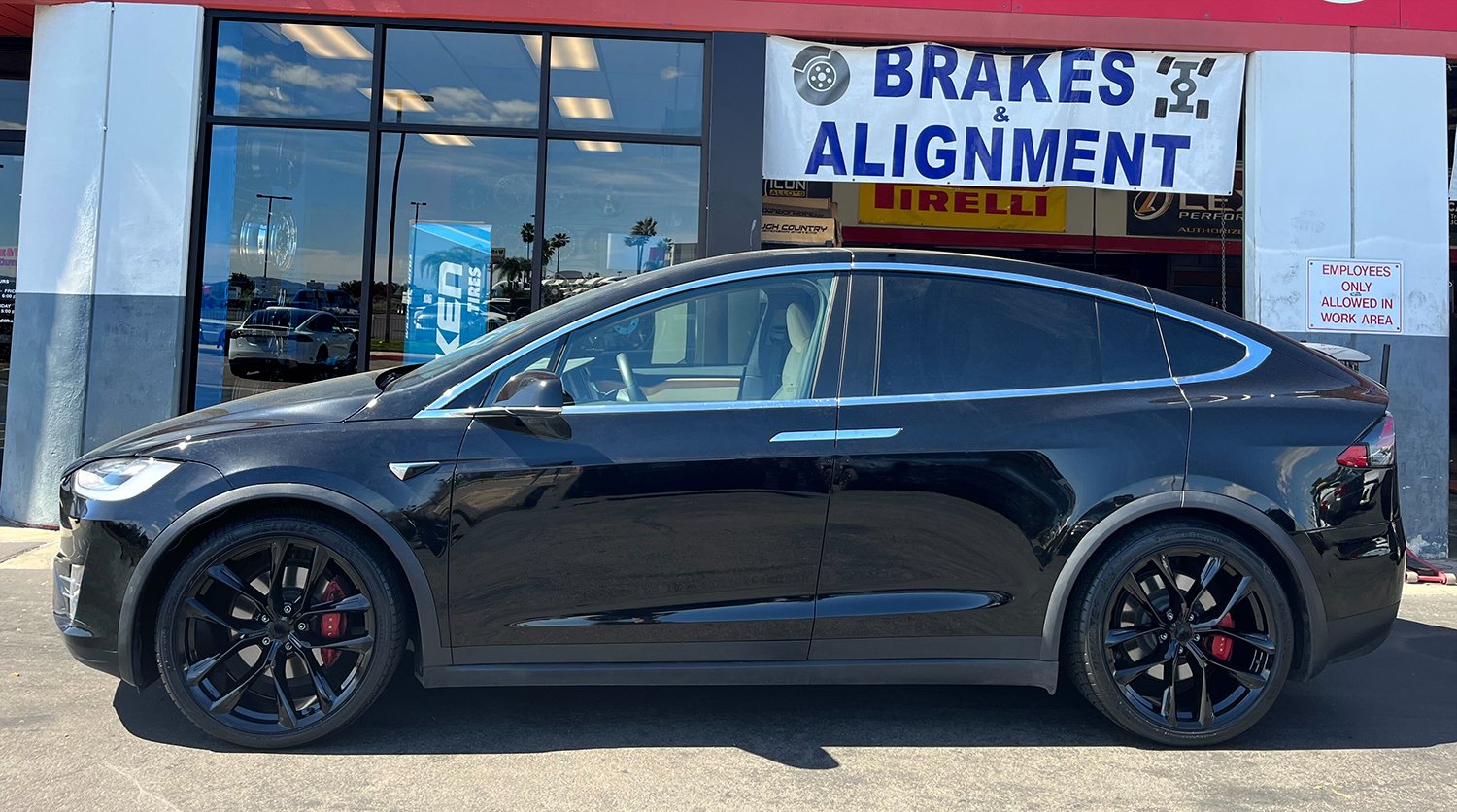 18X8.5 | 35 | RT12 Gloss Black | Performance Style | 5x114.3 - Factory ...